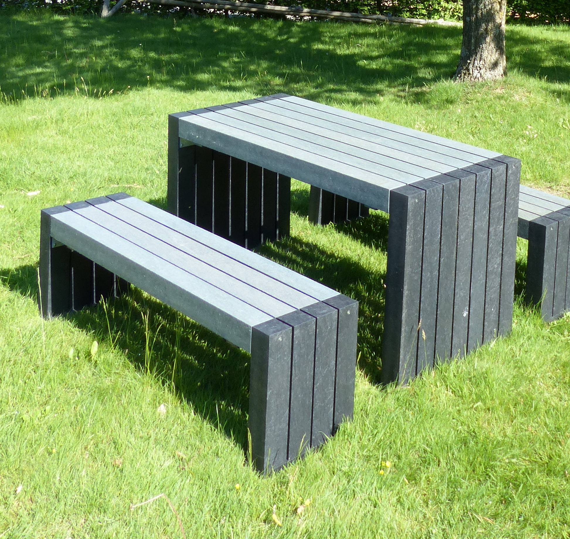 100% recycled modern garden picnic table and bench set 1.5m width